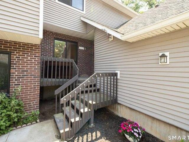 house with 2 bedroom, South Windsor CT ES105158588
