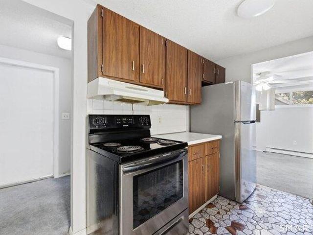 house with 2 bedroom, South Windsor CT ES105202303