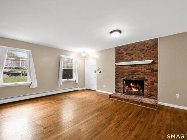 house with 2 bedroom, South Windsor CT ES103098877
