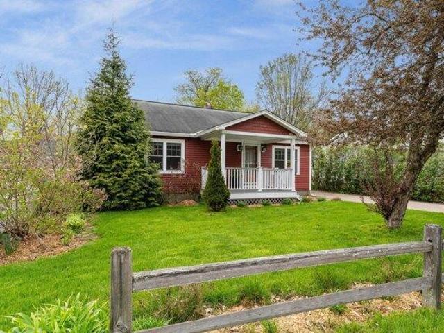 house with 2 bedroom, South Burlington VT DS103034171