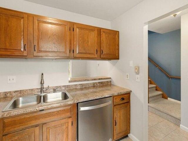 house with 2 bedroom, South Burlington VT ES104042547