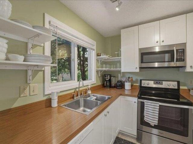 house with 2 bedroom, South Burlington VT ES104330858