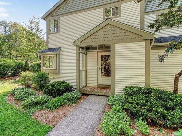 house with 2 bedroom, South Burlington VT ES105207769