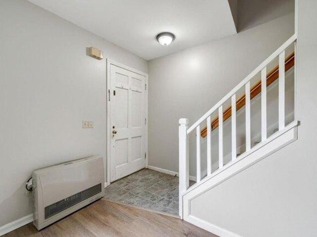 house with 2 bedroom, South Burlington VT ES103432150