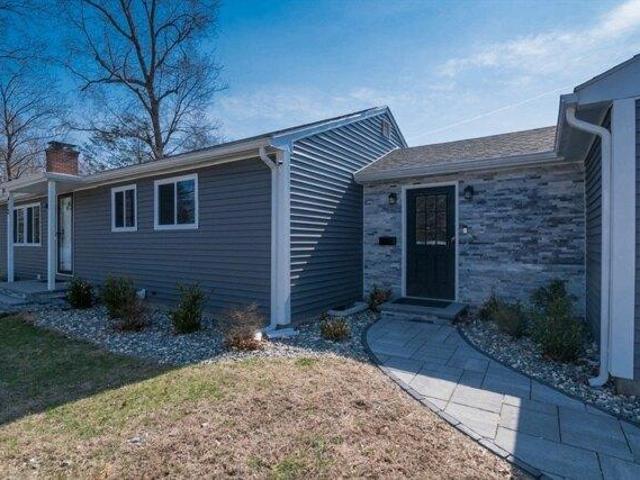 house with 2 bedroom, South Hadley MA DS102635822