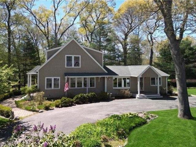 house with 2 bedroom, South Kingstown RI DLS102799249