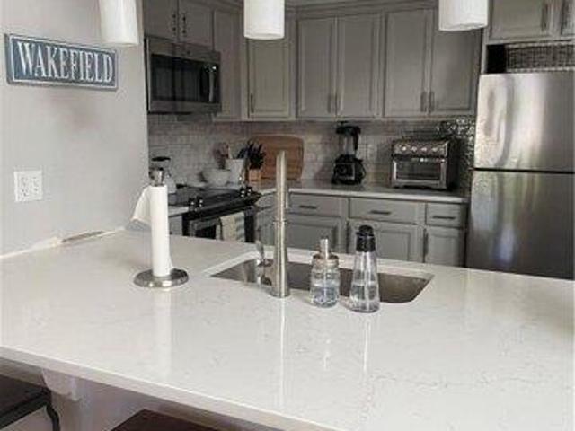 house with 2 bedroom, South Kingstown RI DLS102827925