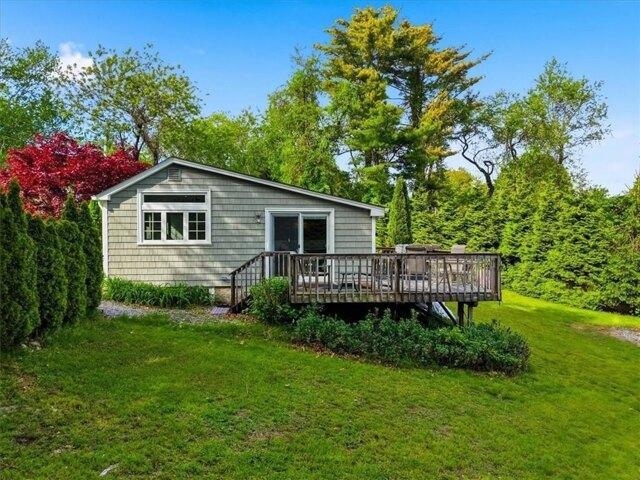 house with 2 bedroom, South Kingstown RI DLS103037189