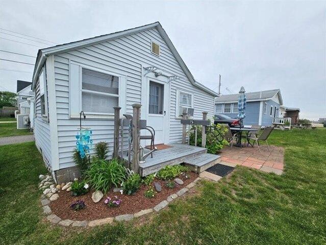 house with 2 bedroom, South Kingstown RI DS102777063