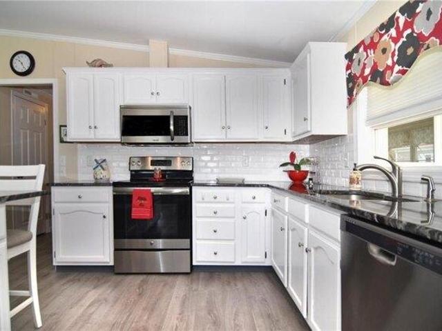 house with 2 bedroom, South Kingstown RI DS104409245