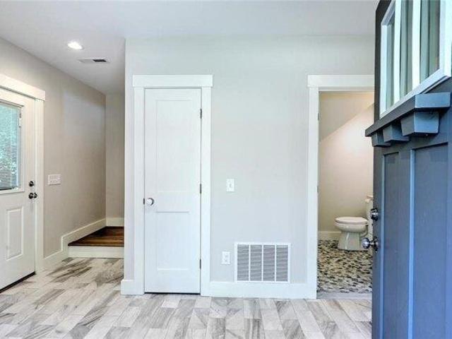 house with 2 bedroom, South Kingstown RI ES102827639