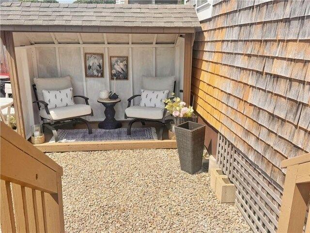 house with 2 bedroom, South Kingstown RI ES103852770