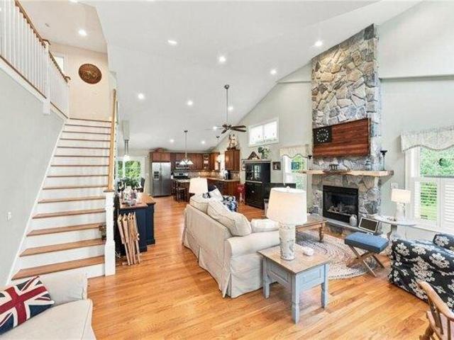house with 2 bedroom, South Kingstown RI ES105081254
