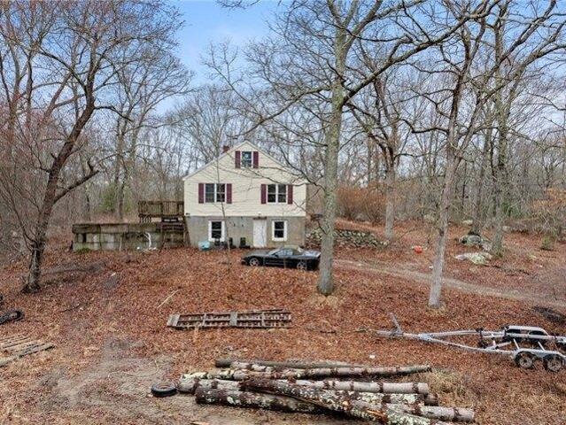house with 2 bedroom, South Kingstown RI ES105107159