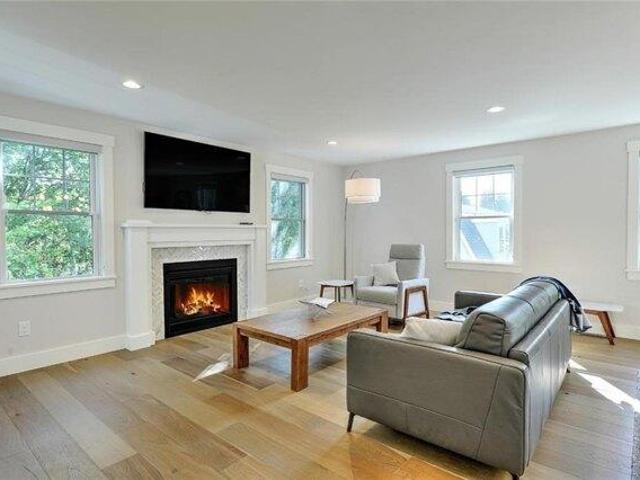 house with 2 bedroom, South Kingstown RI ES105156888