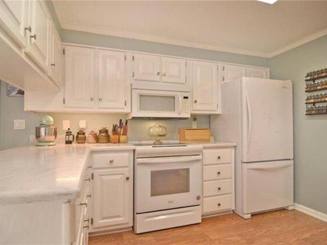 house with 2 bedroom, South Kingstown RI ES105172798