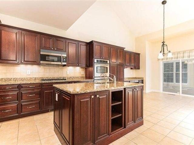 house with 2 bedroom, South Kingstown RI ES105173040