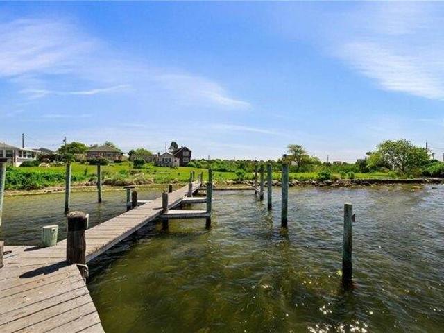 house with 2 bedroom, South Kingstown RI ES105206781