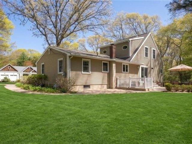 house with 2 bedroom, South Kingstown RI ES105232491