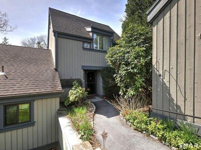 house with 2 bedroom, Southbury CT DLS102799135