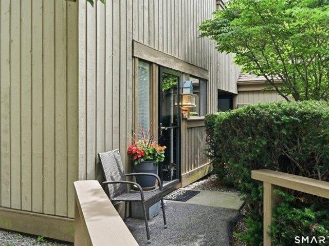 house with 2 bedroom, Southbury CT ES104540158