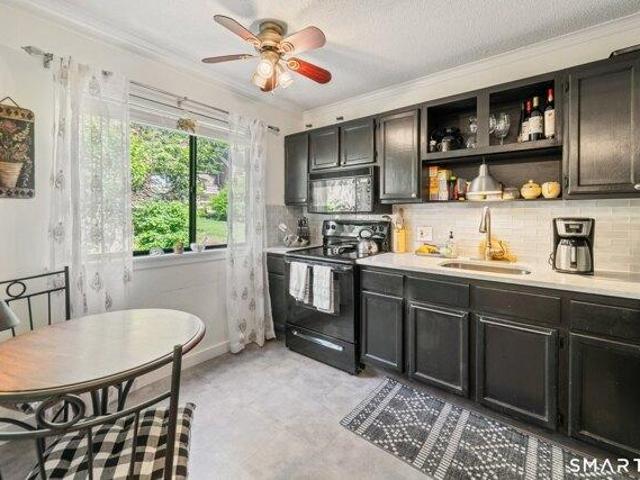 house with 2 bedroom, Southbury CT ES104833289
