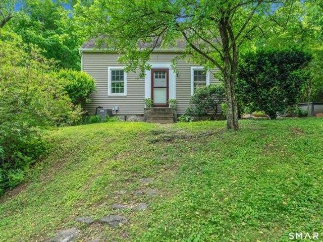 house with 2 bedroom, Southbury CT ES104235318