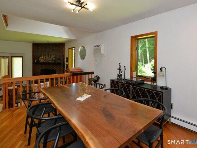 house with 2 bedroom, Southbury CT ES105156494