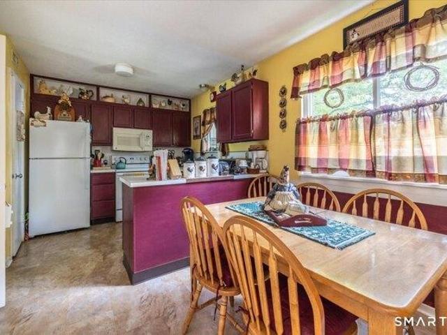 house with 2 bedroom, Southbury CT ES105159175