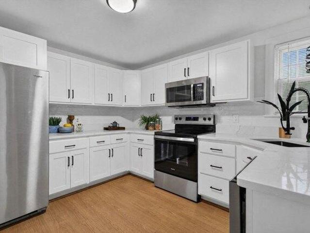 house with 2 bedroom, Southborough MA ES105141246