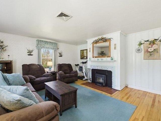 house with 2 bedroom, Southbridge MA ES105080579