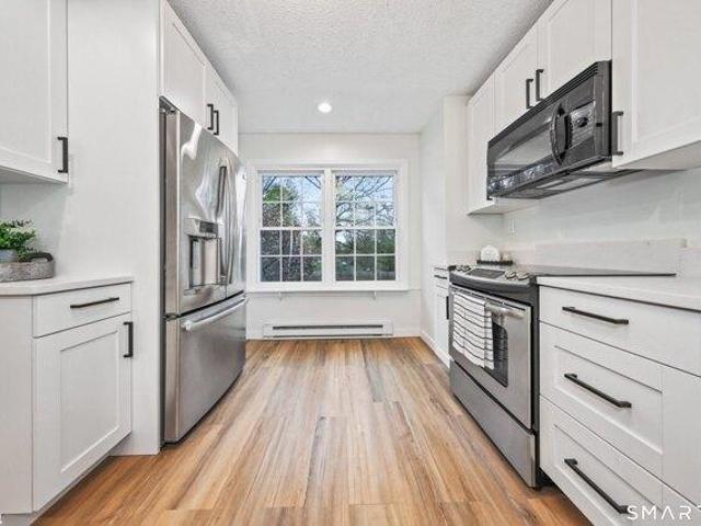 house with 2 bedroom, Southington CT ES104232582