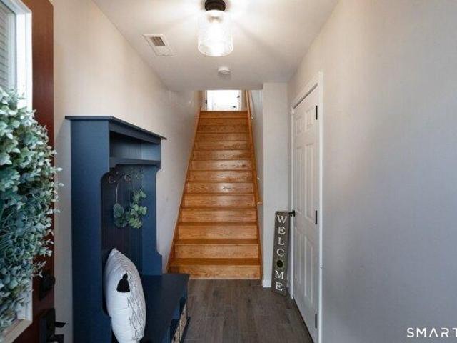 house with 2 bedroom, Southington CT ES104441053