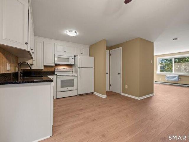 house with 2 bedroom, Southington CT ES105207693