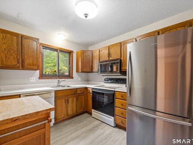 house with 2 bedroom, Southington CT ES105231747