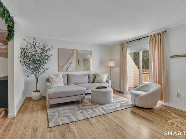 house with 2 bedroom, Southington CT ES105232469