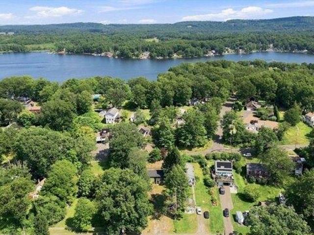 house with 2 bedroom, Southwick MA ES105172784