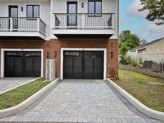house with 2 bedroom, Sleepy Hollow NY DLS101799325