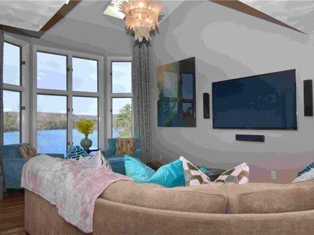 house with 2 bedroom, Smithfield RI DLS102776404