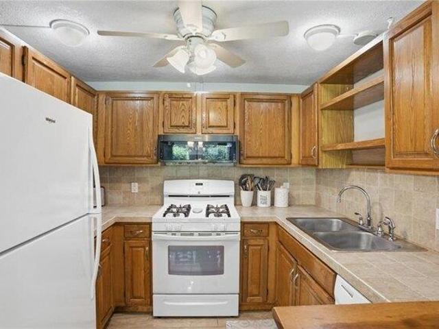 house with 2 bedroom, Smithfield RI DS104331391