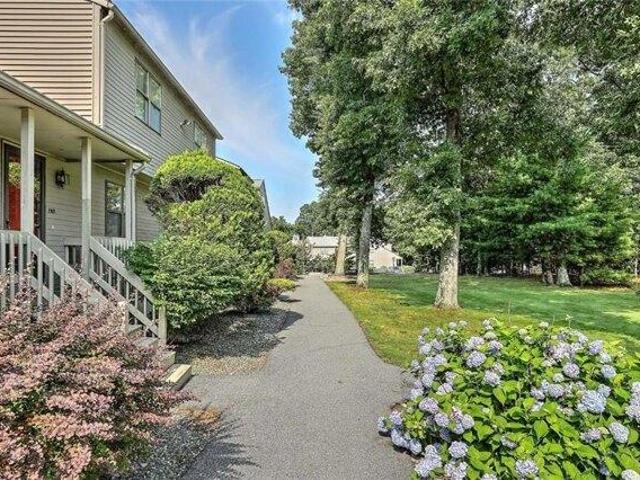 house with 2 bedroom, Smithfield RI ES104044575