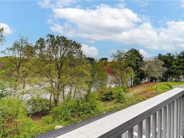 house with 2 bedroom, Smithfield RI ES105092752