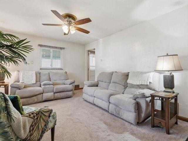 house with 2 bedroom, Springdale PA ES103621811