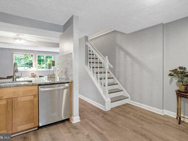house with 2 bedroom, Springfield VA DS103604679