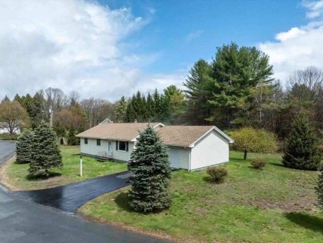 house with 2 bedroom, Springfield VT DS102779852