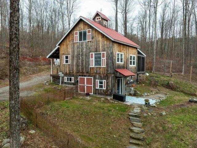 house with 2 bedroom, Springfield VT DS104078216