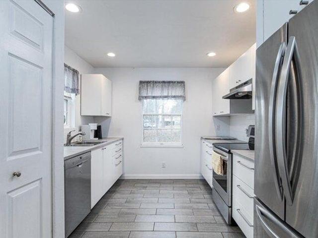house with 2 bedroom, Springfield VT ES105205559