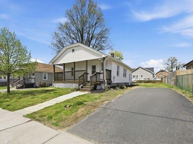 house with 2 bedroom, Springfield MA DS102409389