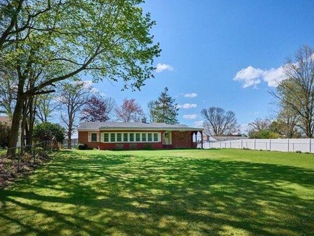 house with 2 bedroom, Springfield MA ES102961612