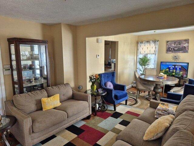house with 2 bedroom, Springfield MA ES102962469